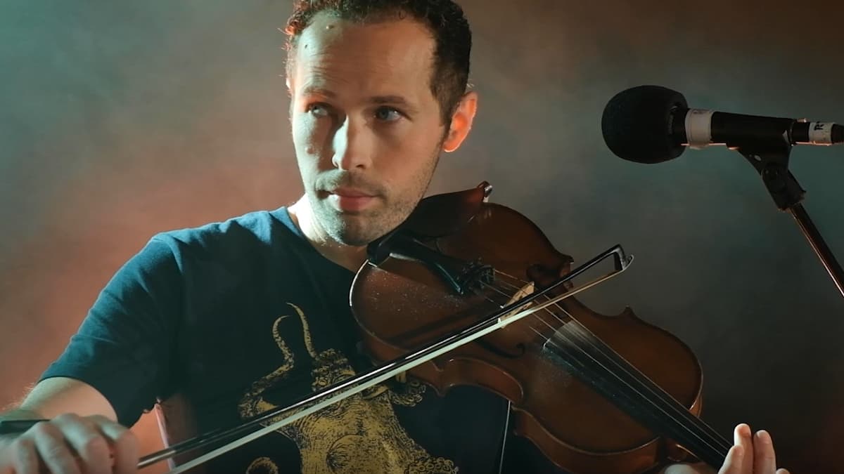 The singer who is taking inspiration from Daphne du Maurier ...