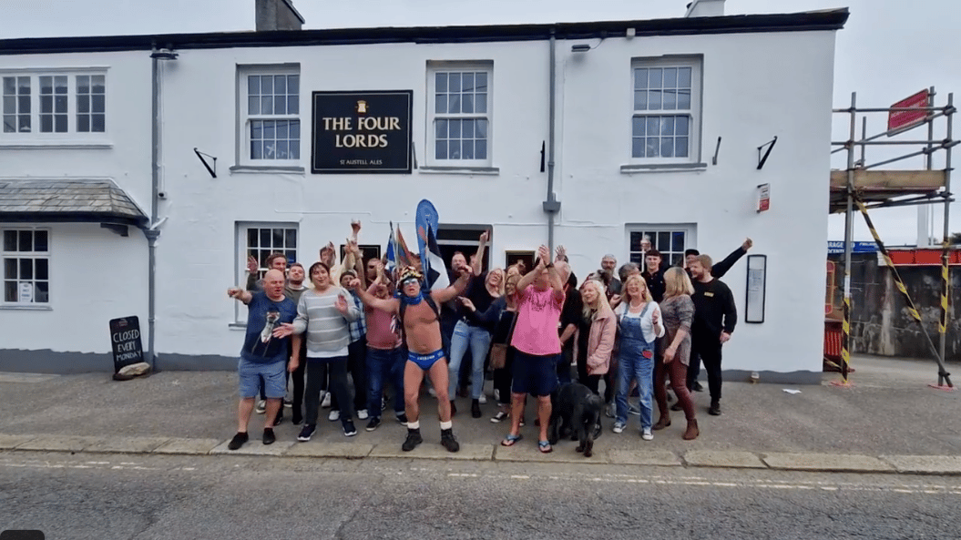 Speedo Mick given warm reception on the last leg of his long walk ...