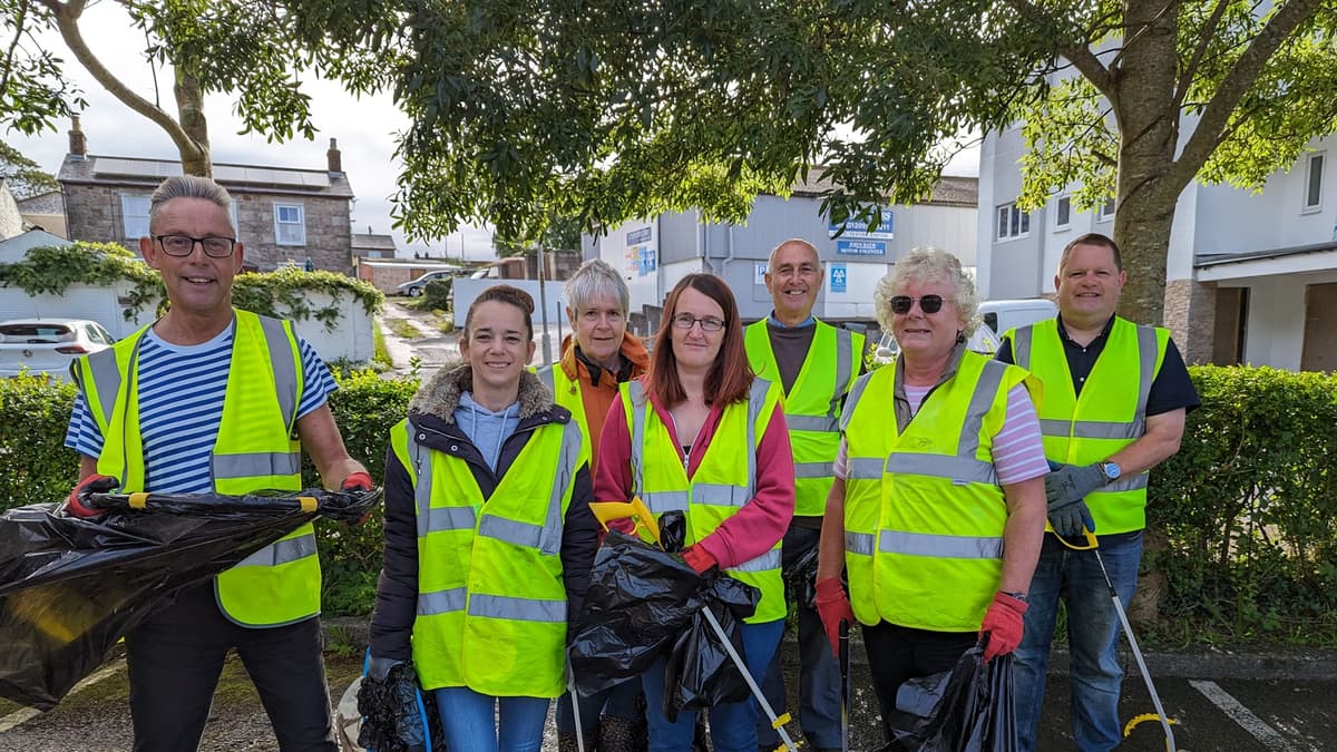 Town clean-up hailed as a success | voicenewspapers.co.uk