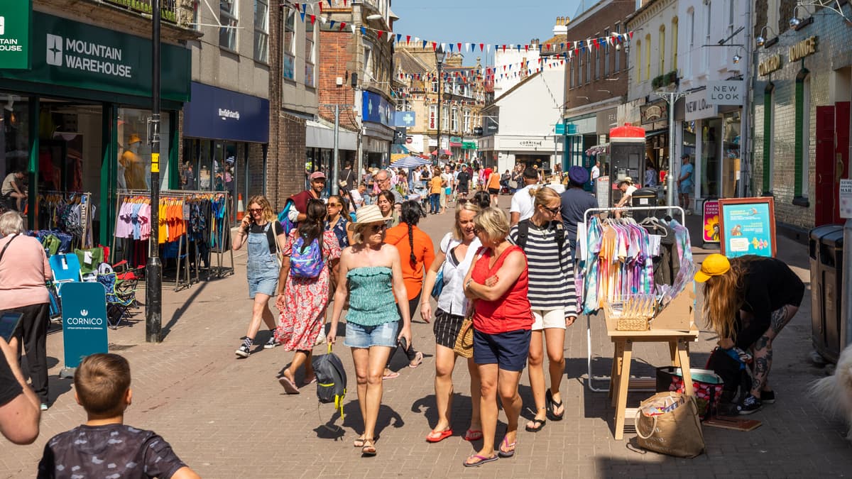 Newquay's first street market cancelled due to weather warning ...