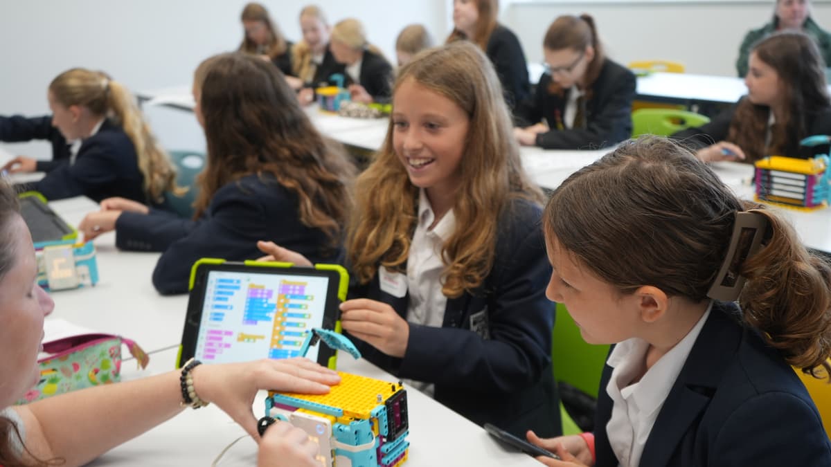 Igniting students' passion for technology | voicenewspapers.co.uk