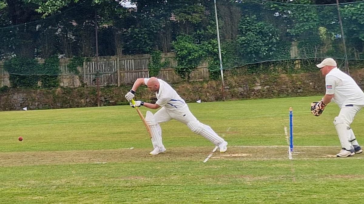 Holloway and Murray star in Gunni away victory | voicenewspapers.co.uk