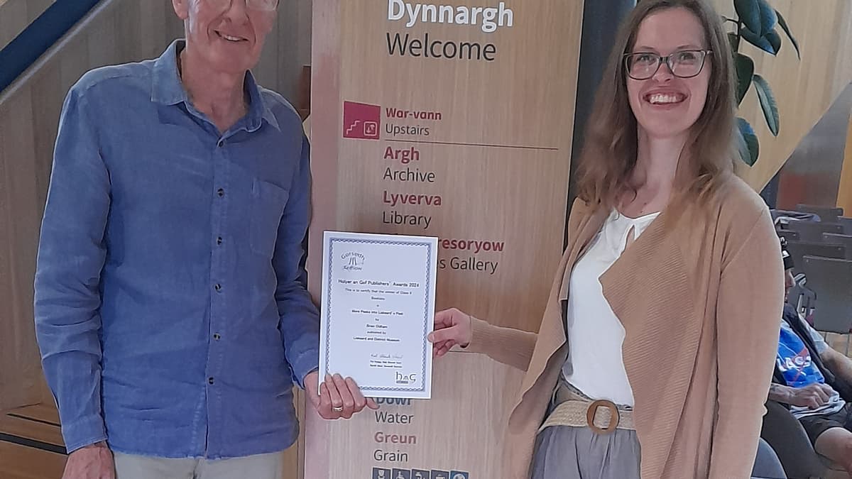 Booklet depicting a Liskeard of times gone by wins a Holyr an Gof ...