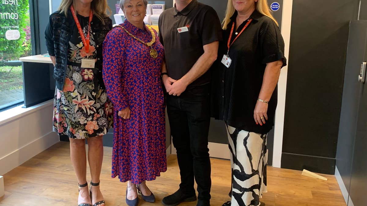 Mayor declares new community banking hub officially open ...