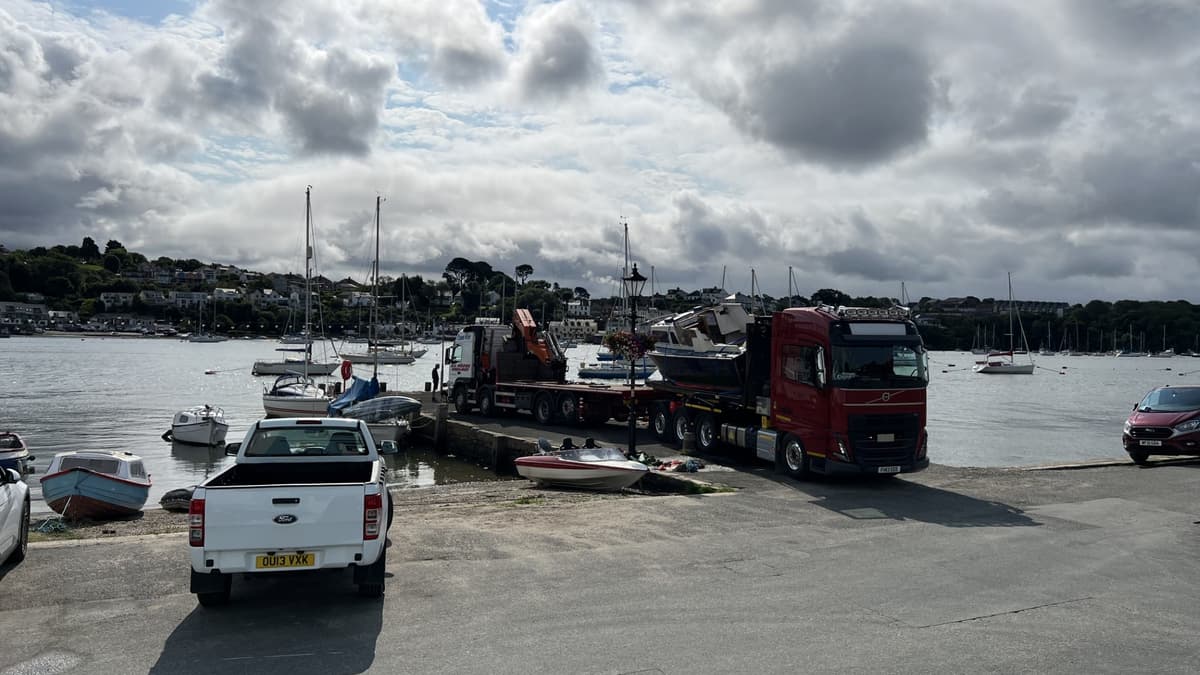 Mooring and berthing signage installed on Saltash waterfront locations ...