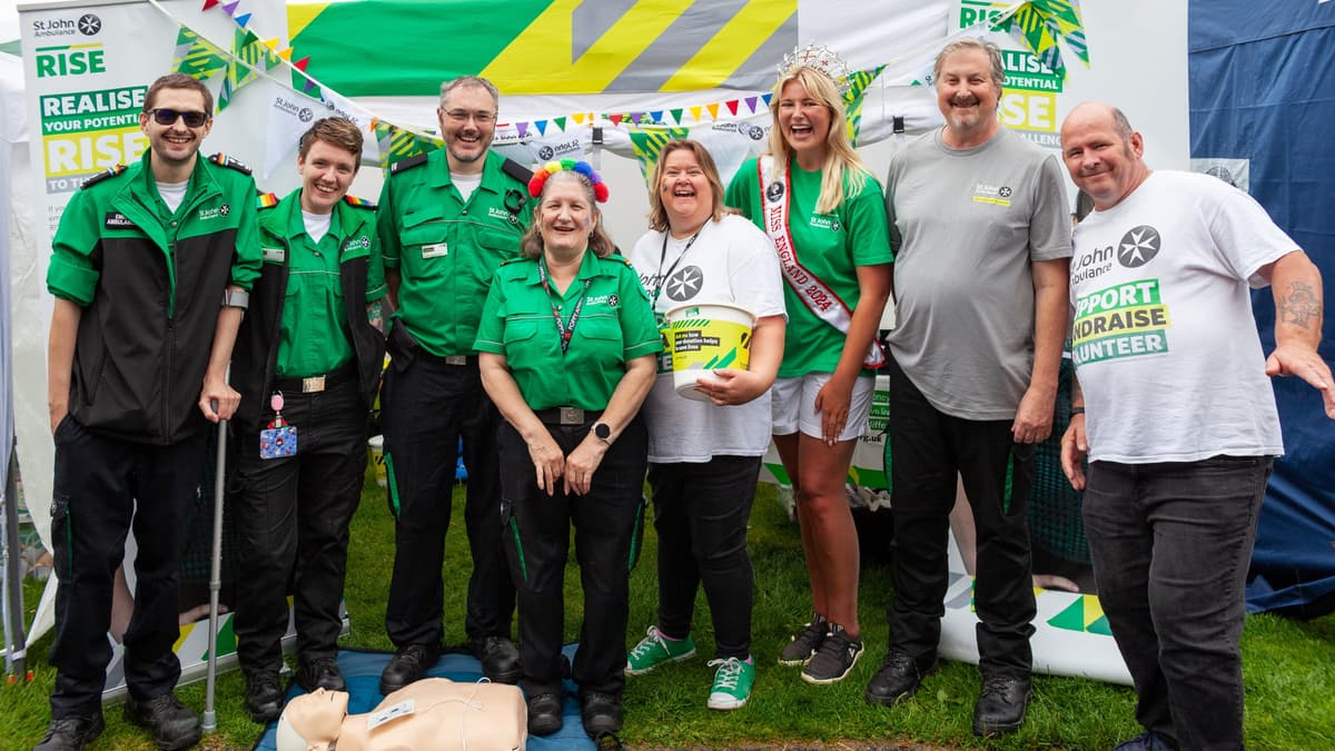 Beauty queen's CPR in schools campaign gets government and royal ...