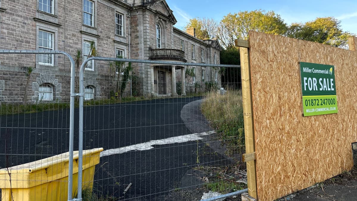 Old County Hall for sale - again | voicenewspapers.co.uk