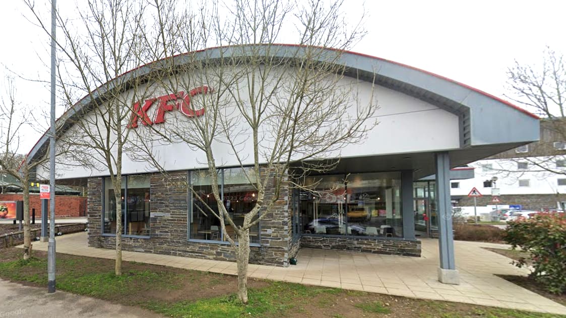 New look for KFC fast-food outlet in St Austell after planners approve ...