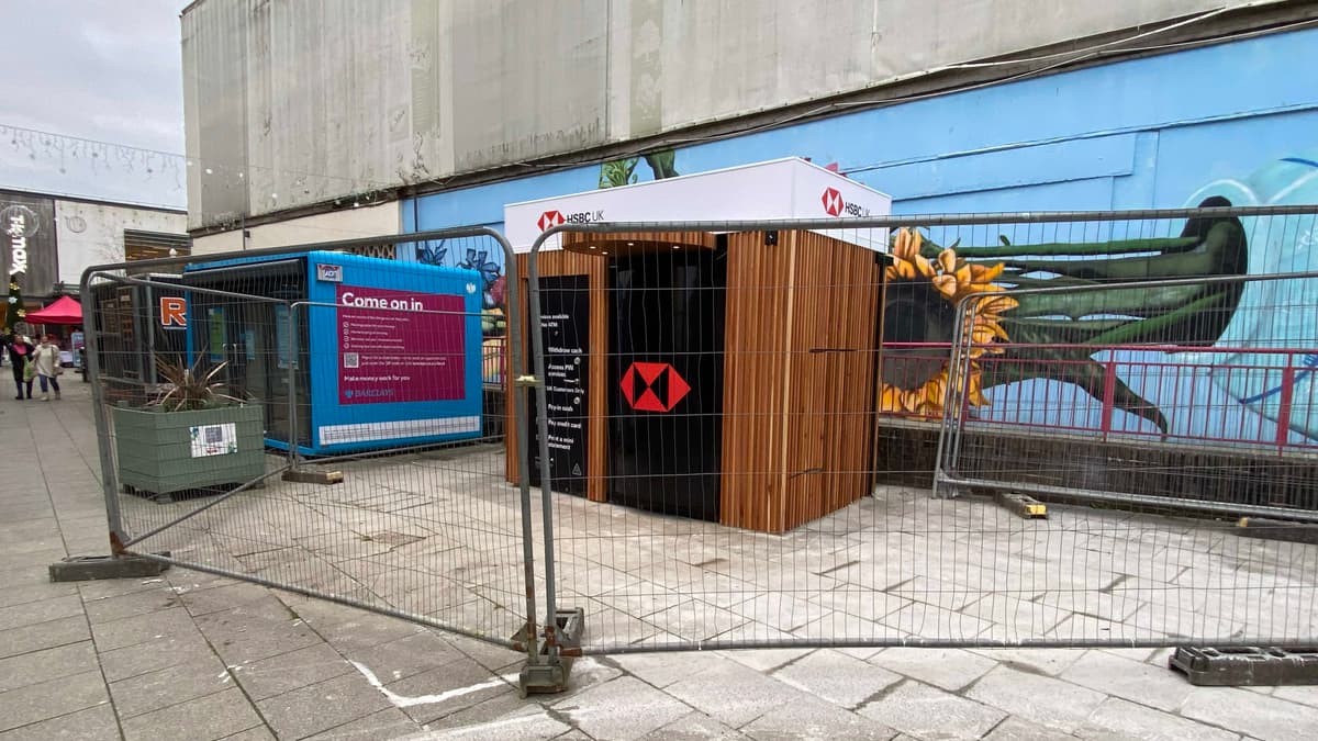 New community cash pod installed by bank in the centre of St Austell ...