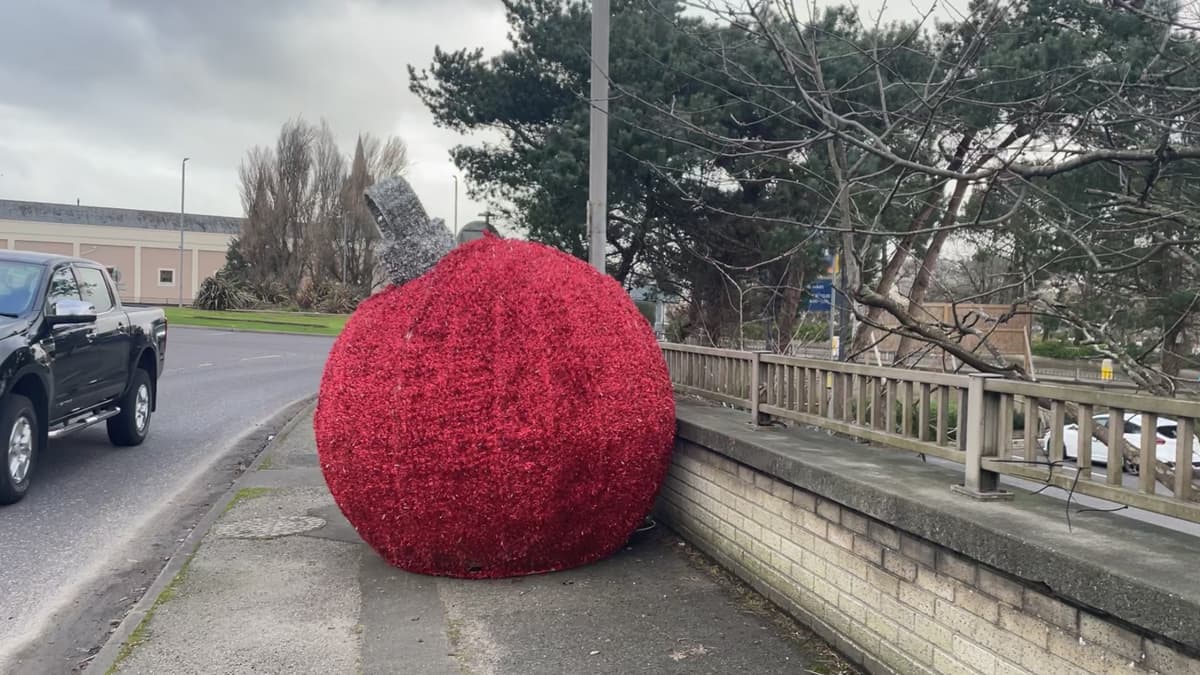 Bouncing bauble escapes from Truro roundabout during Storm Darragh ...