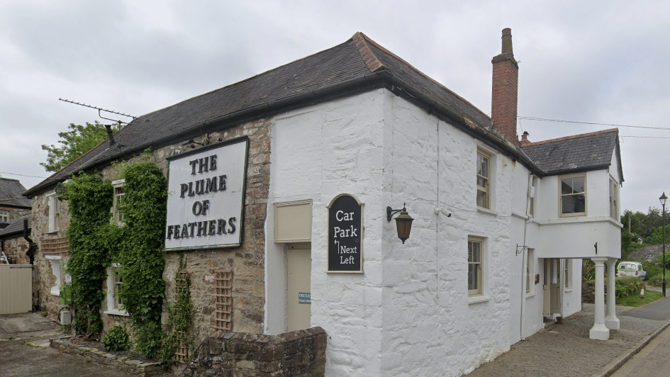 Contentious plans to expand popular Mitchell pub turned down ...