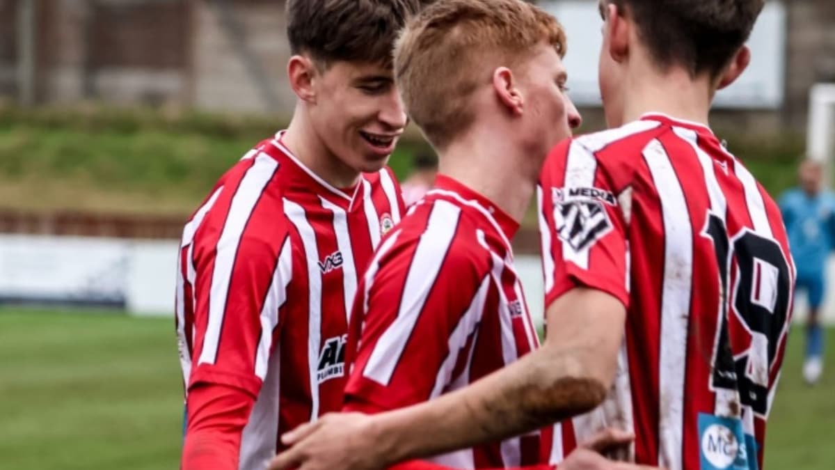 Rikki racks up seven as Saltash hit Welton for a dozen ...