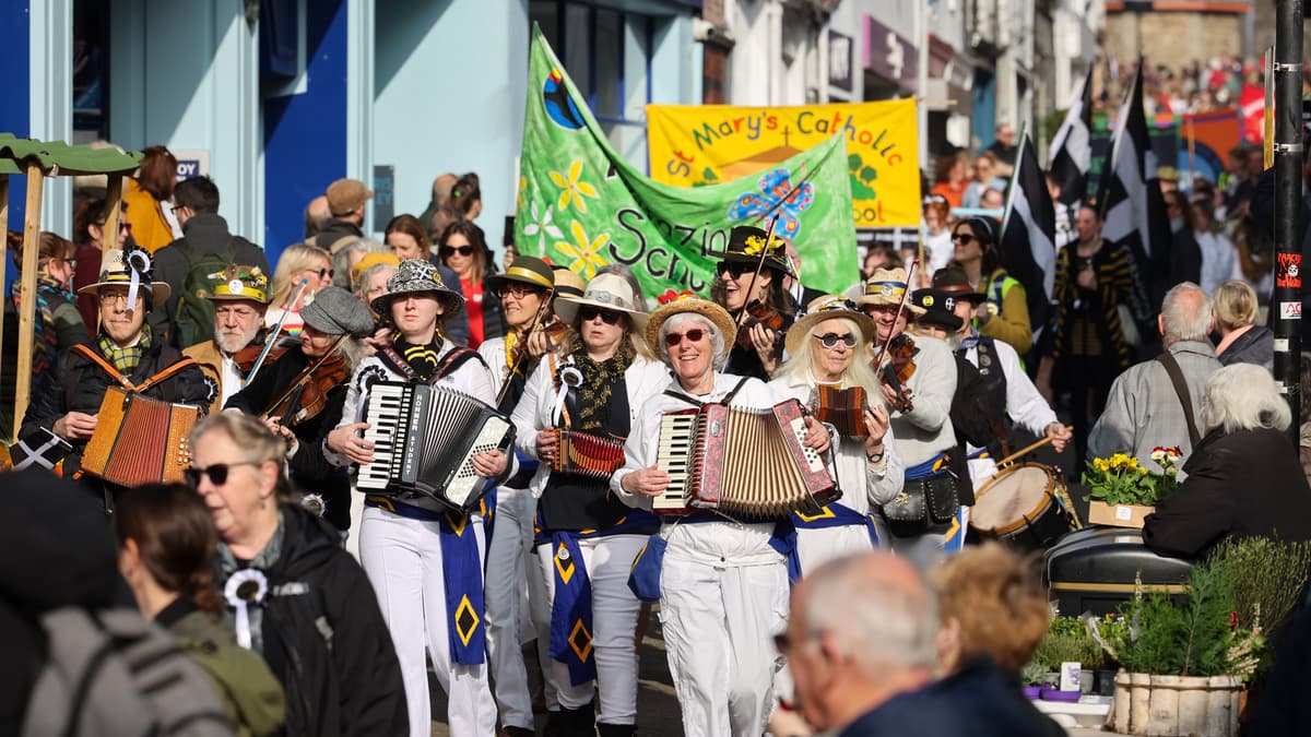 Penzance celebrates St Piran’s Day in glorious sunshine ...