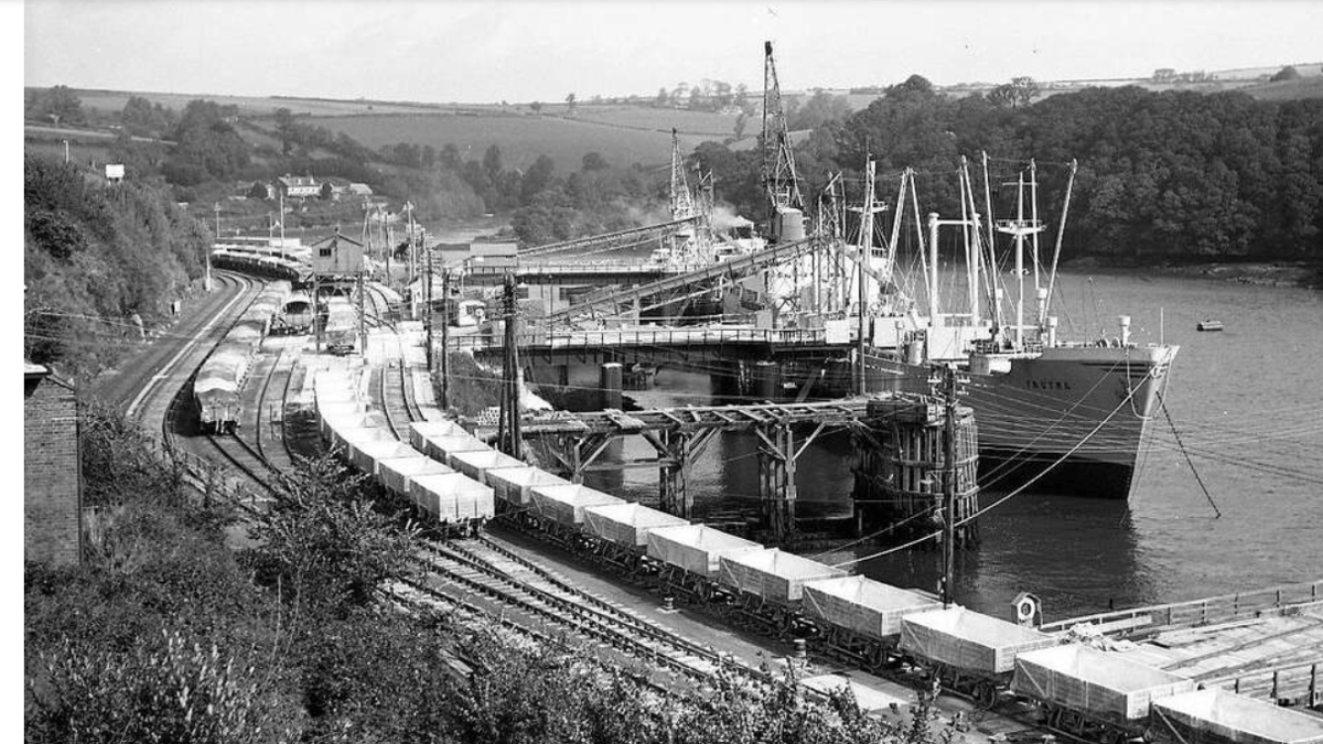 Barrie Doney's Cornwall: Fowey Docks in its prime | voicenewspapers.co.uk