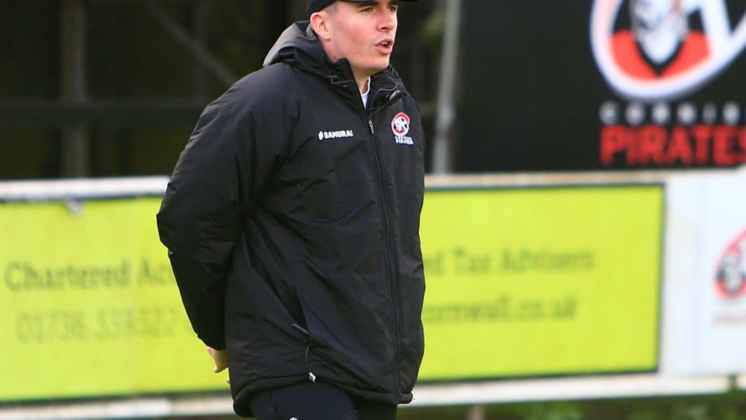 Coach Walsh commits his future to the Cornish Pirates | voicenewspapers ...
