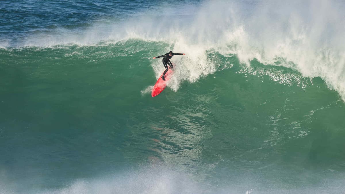 Brave surfers take on the mighty Cribbar | voicenewspapers.co.uk